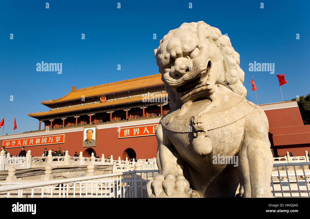 Heavenly Peace gate, gate, with Portrait of Mao Ze Dong ,in Tiananmen ...