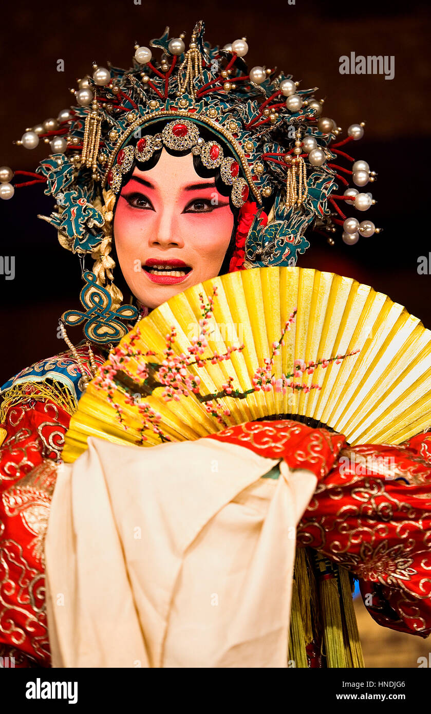Traditional pekin opera hi-res stock photography and images - Alamy