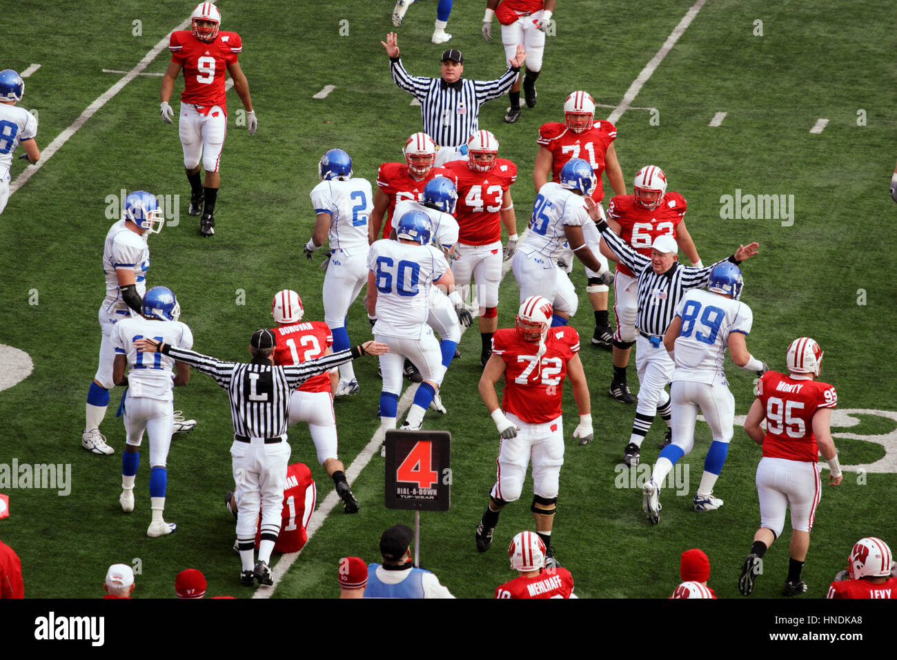 Kids' sports game sidelines hi-res stock photography and images - Alamy