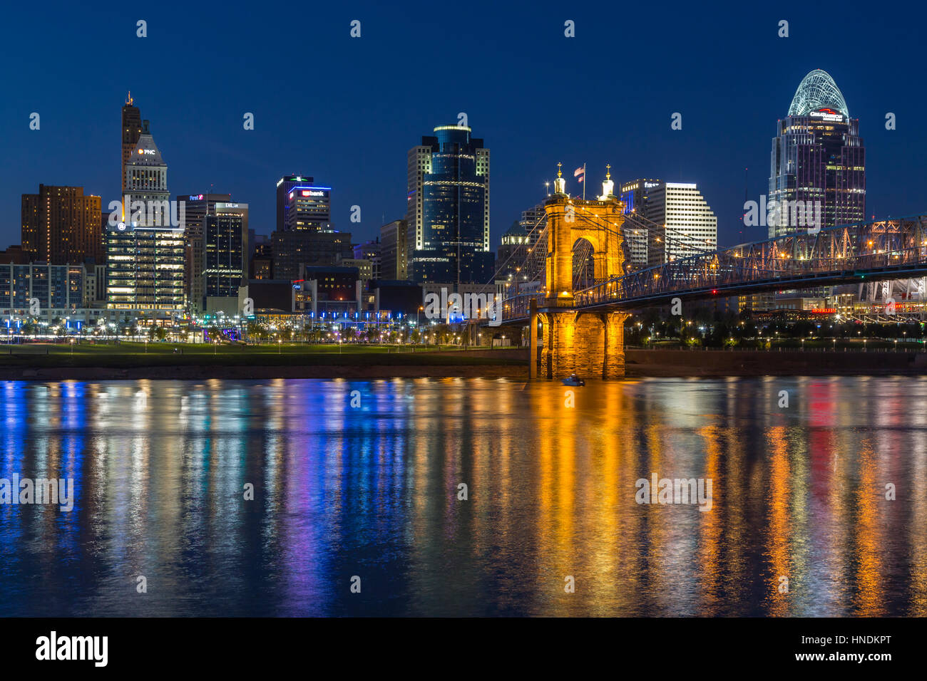 The city skyline at dusk of Cincinnati, Ohio, USA Stock Photo - Alamy
