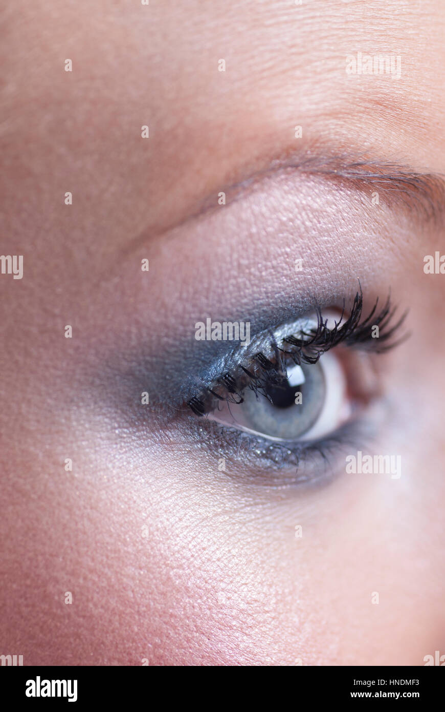 Profile of a womans eye hi-res stock photography and images - Alamy