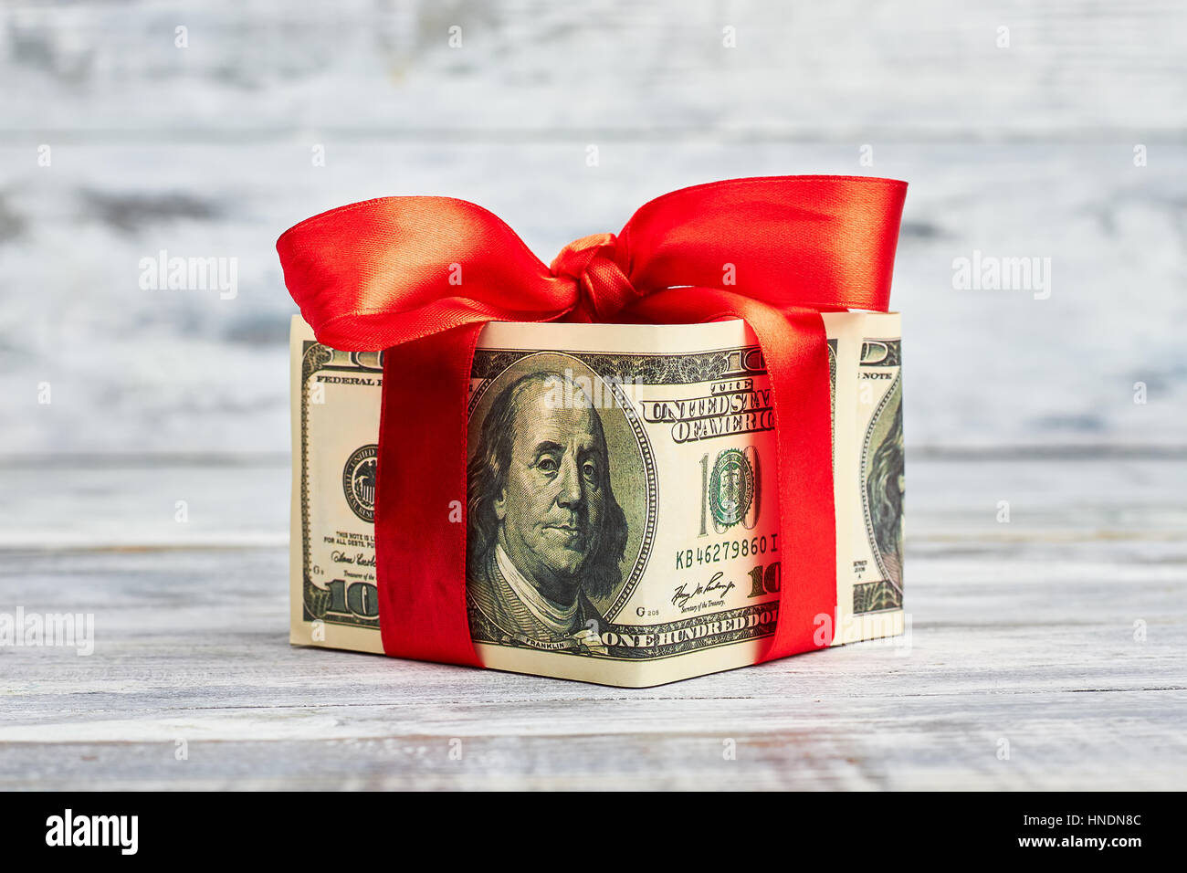 Red box budget hi-res stock photography and images - Alamy