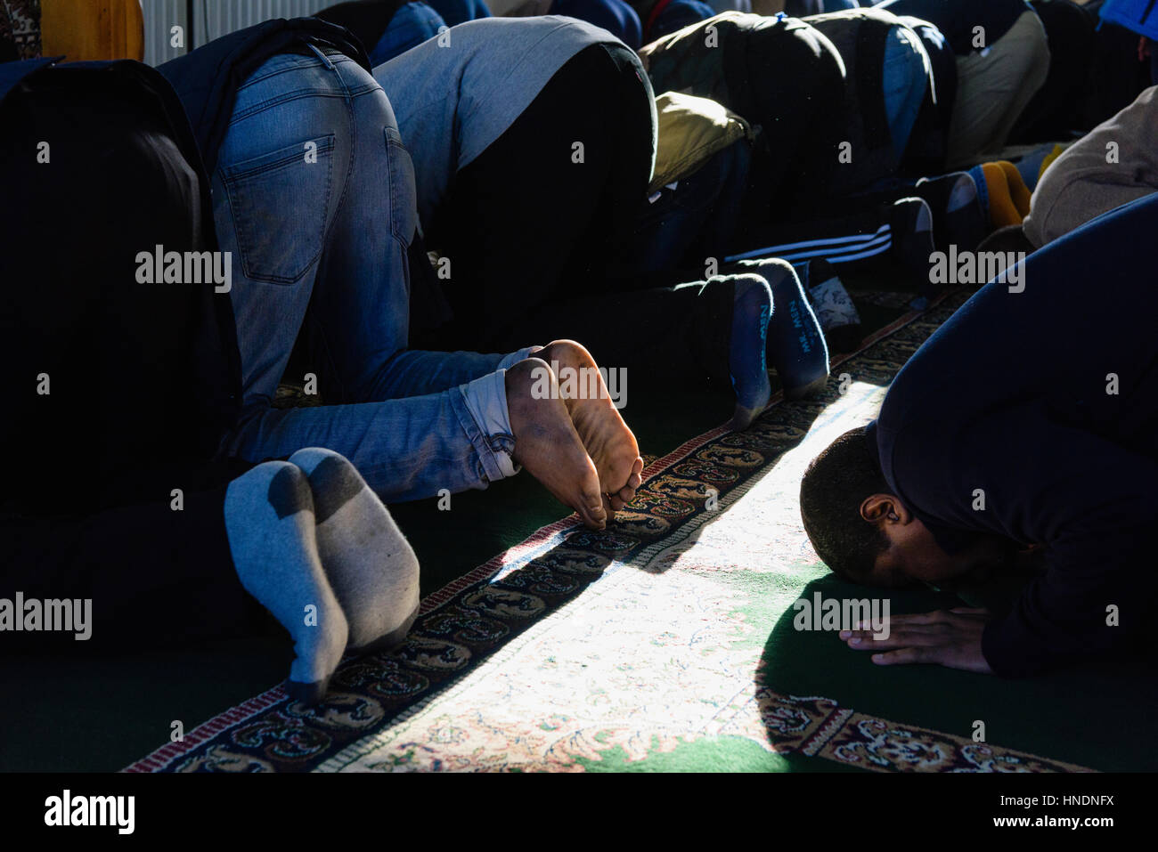 Mosque shadow uk hi-res stock photography and images - Alamy
