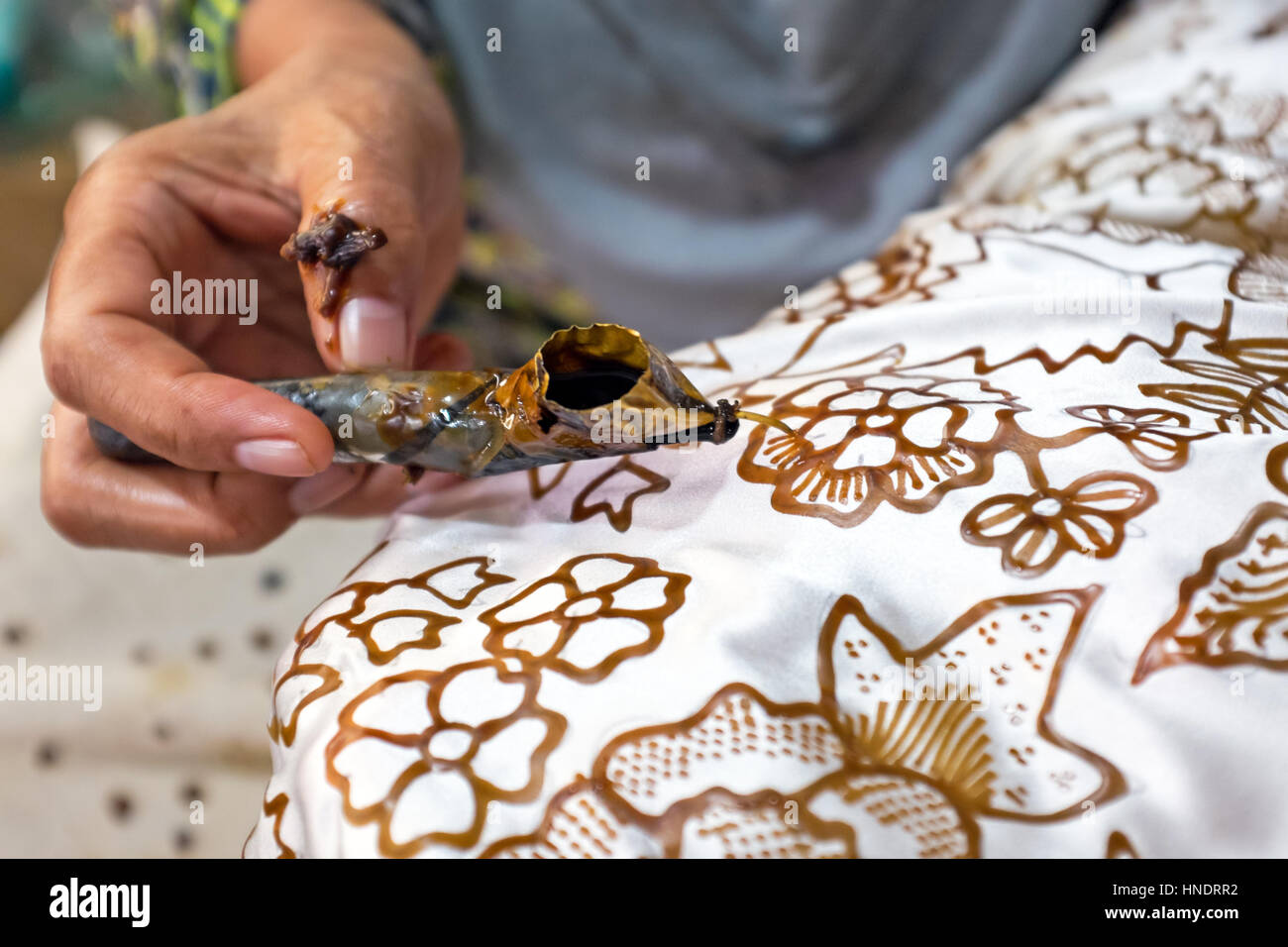 Traditional batik making hi-res stock photography and images - Alamy