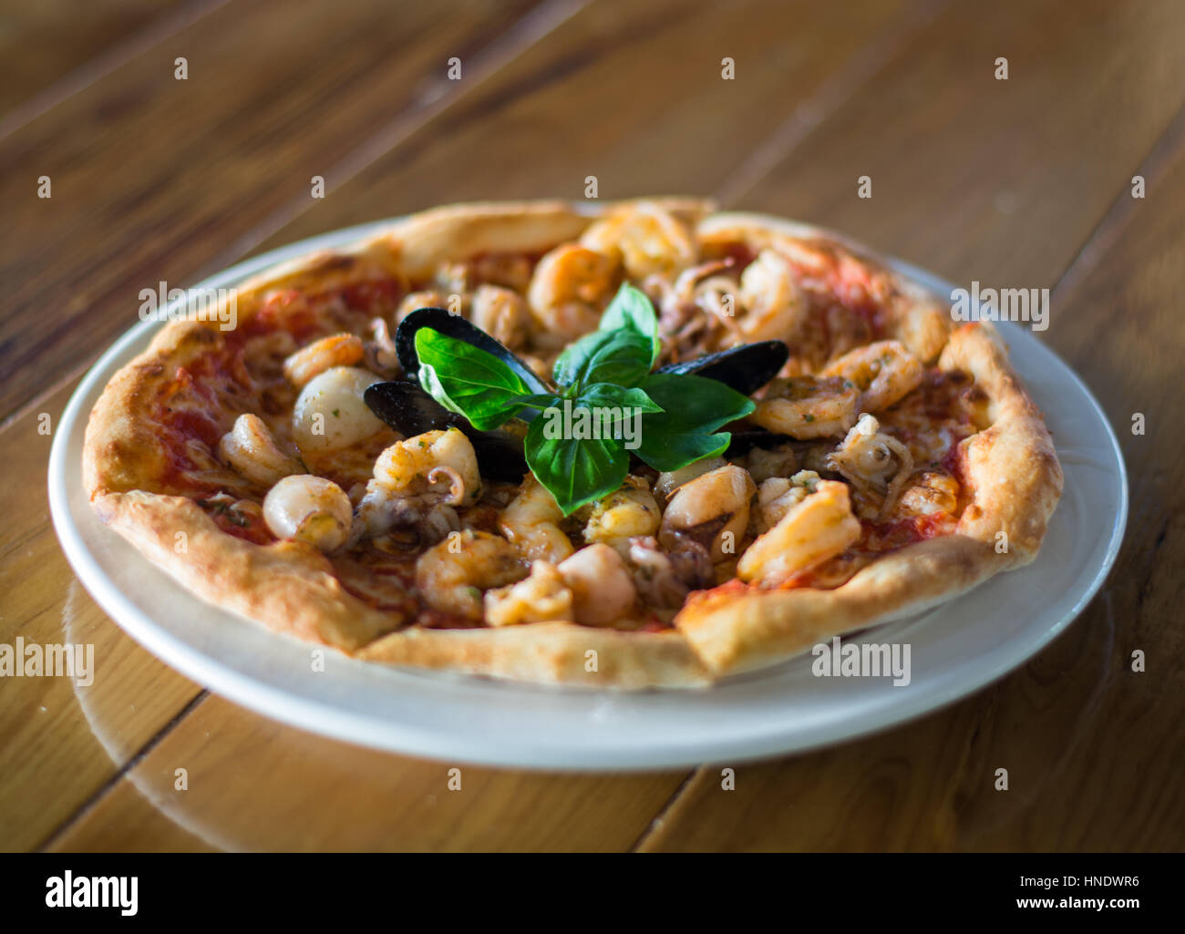 Small seafood pizza hi-res stock photography and images - Alamy