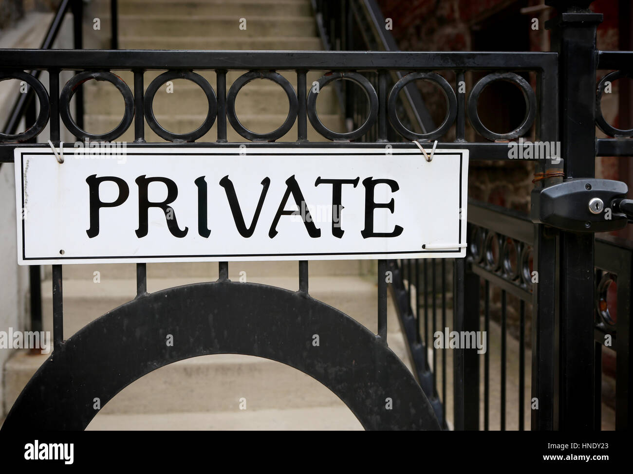 Private property notice on gate hi-res stock photography and images - Alamy