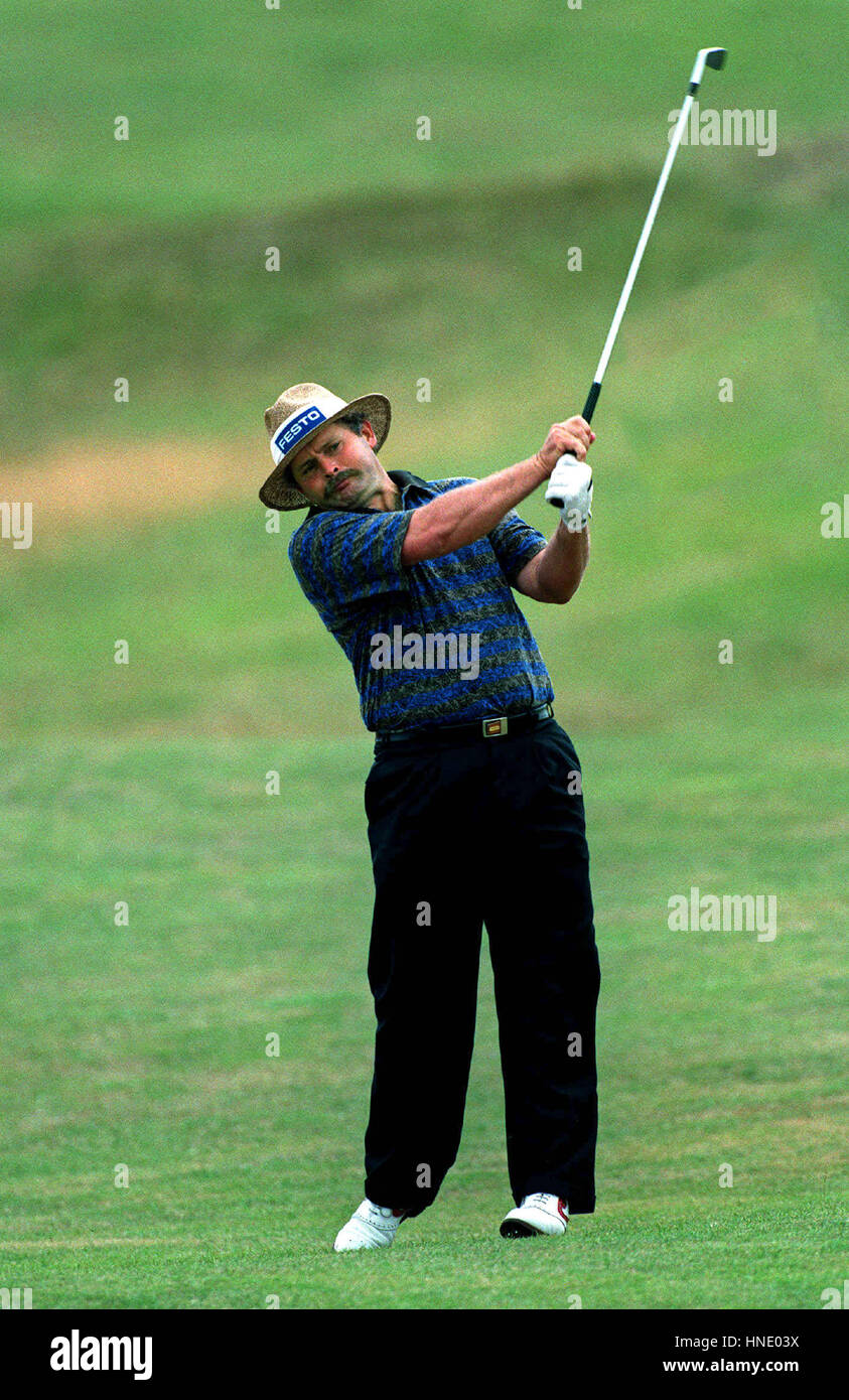 Peter senior hi-res stock photography and images - Alamy
