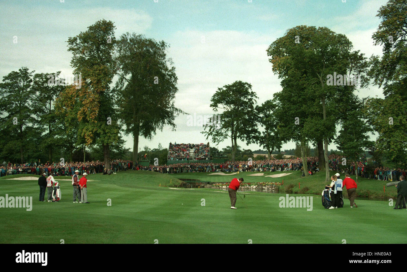 Nick hole hi-res stock photography and images - Alamy