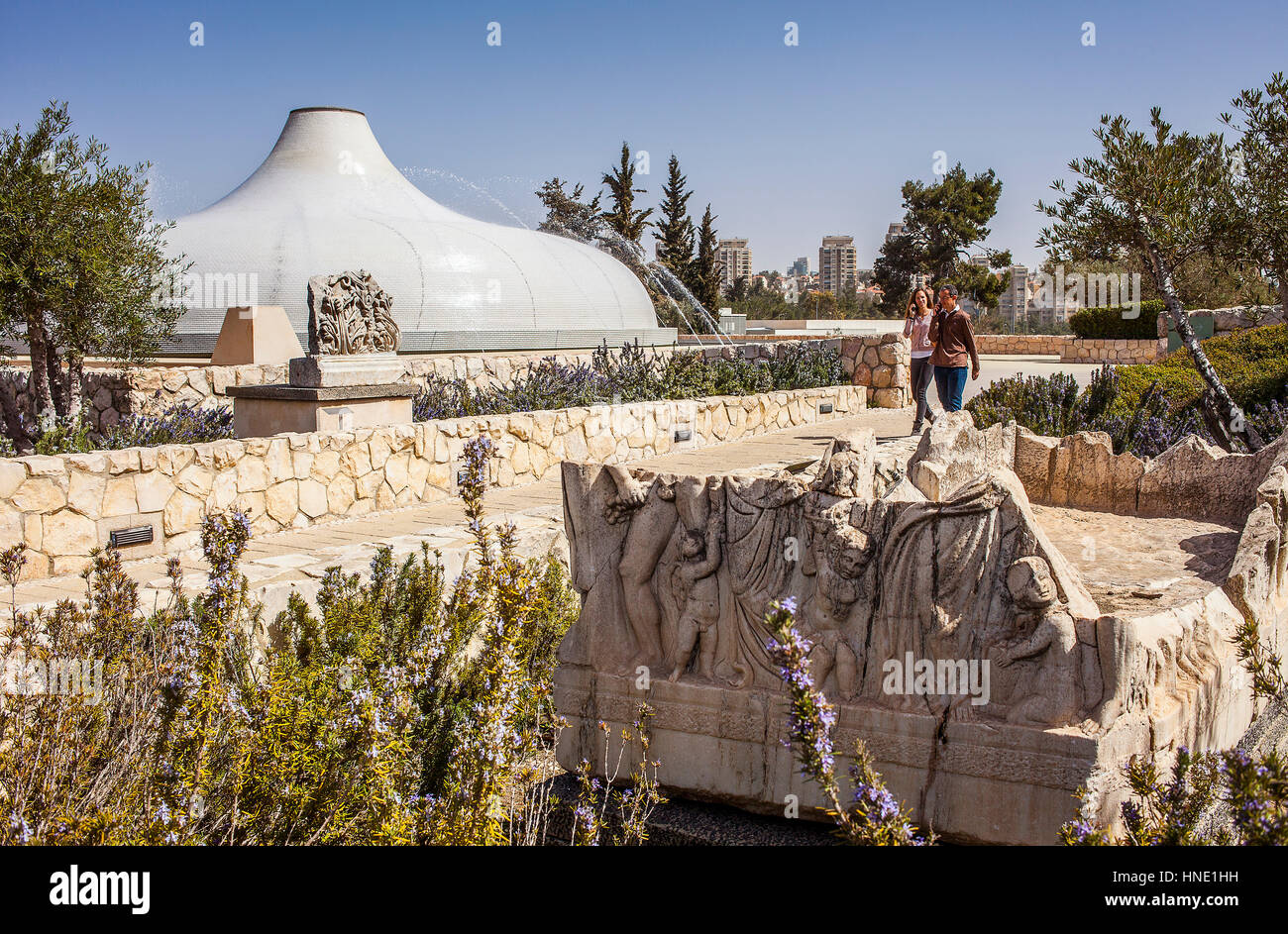 Israel Museum, Shrine of the Book and roman archaeological pieces ...