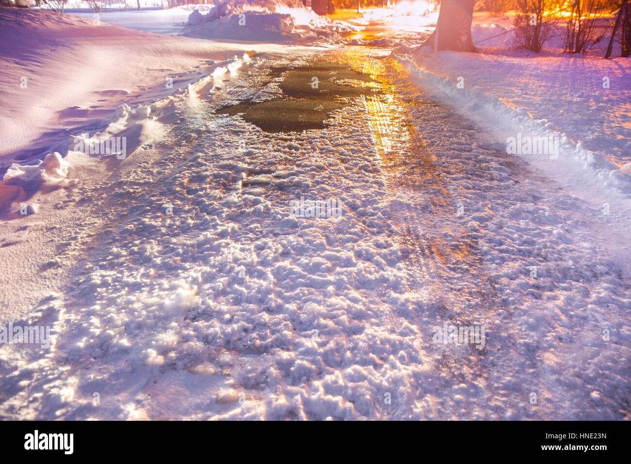 Road covered in ice hi-res stock photography and images - Alamy