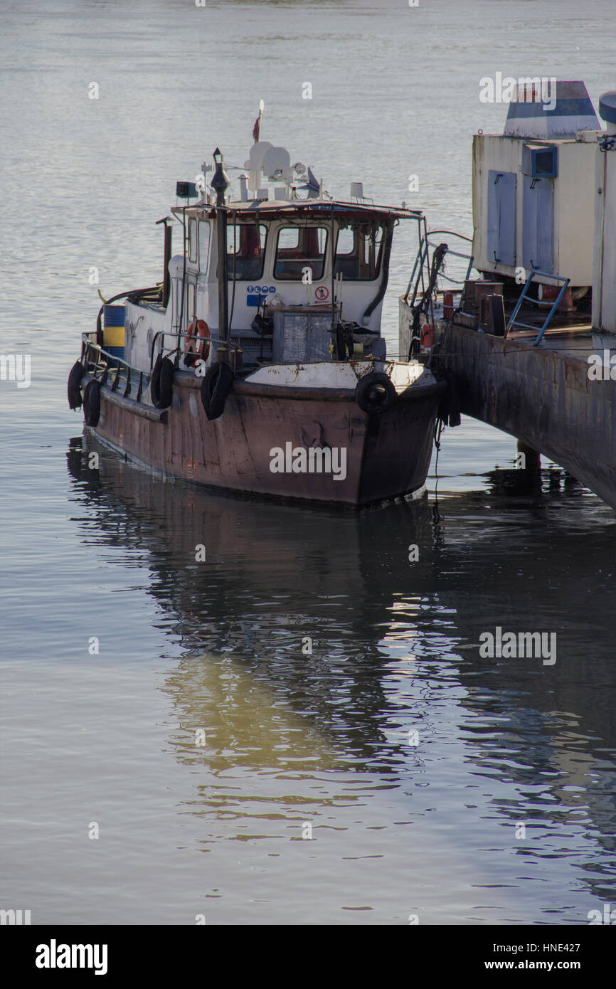 Boat flowing hi-res stock photography and images - Alamy