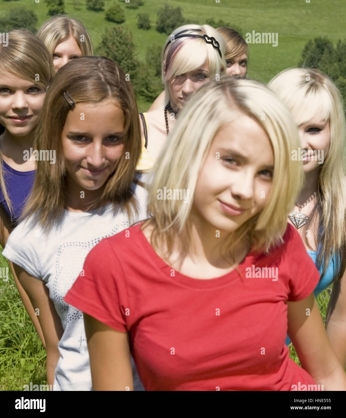Model release, Jugendliche Maedchen - teenage girls Stock Photo - Alamy