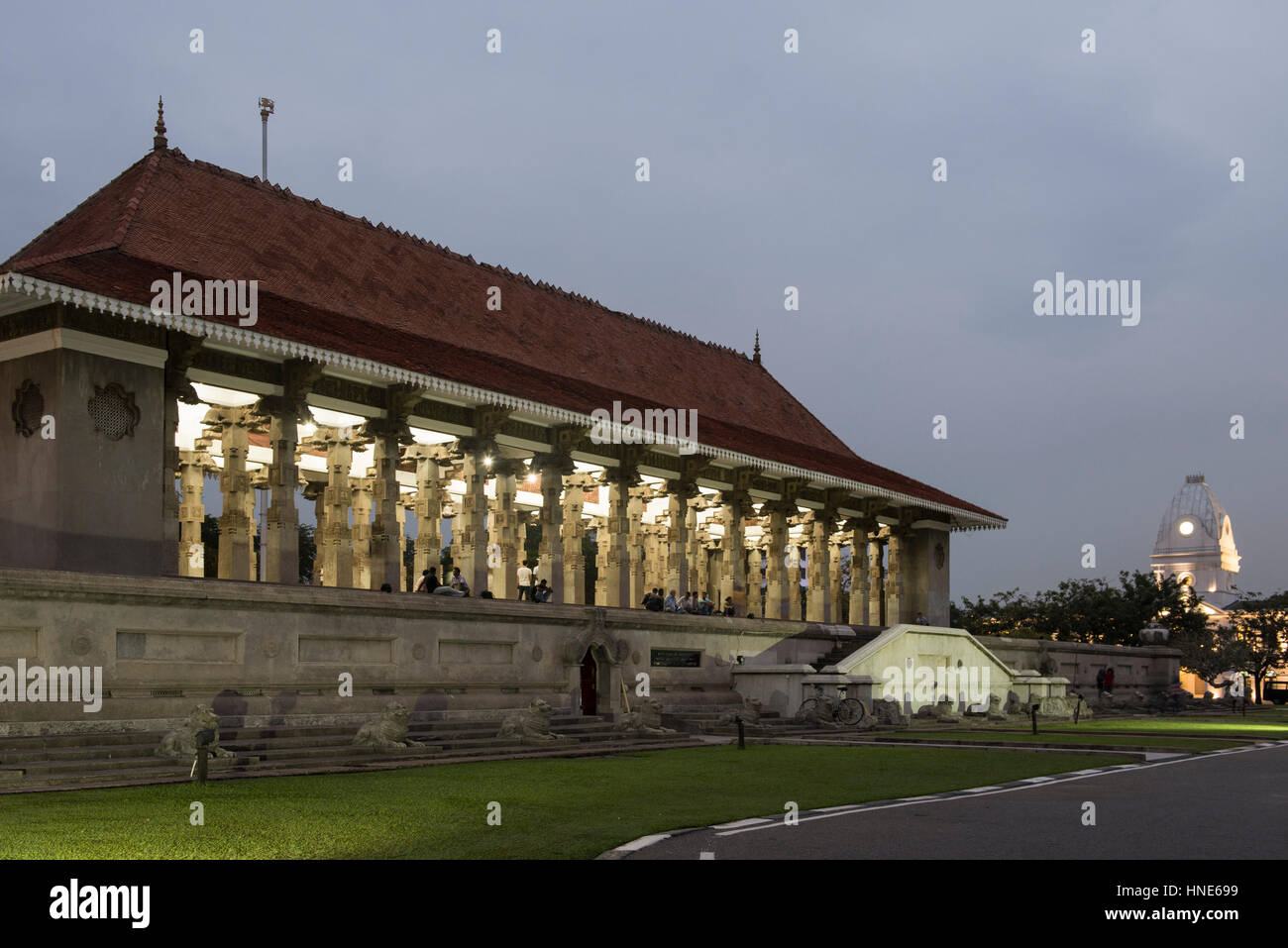 Independence Memorial Hall and Independence Arcade, Independence Square ...