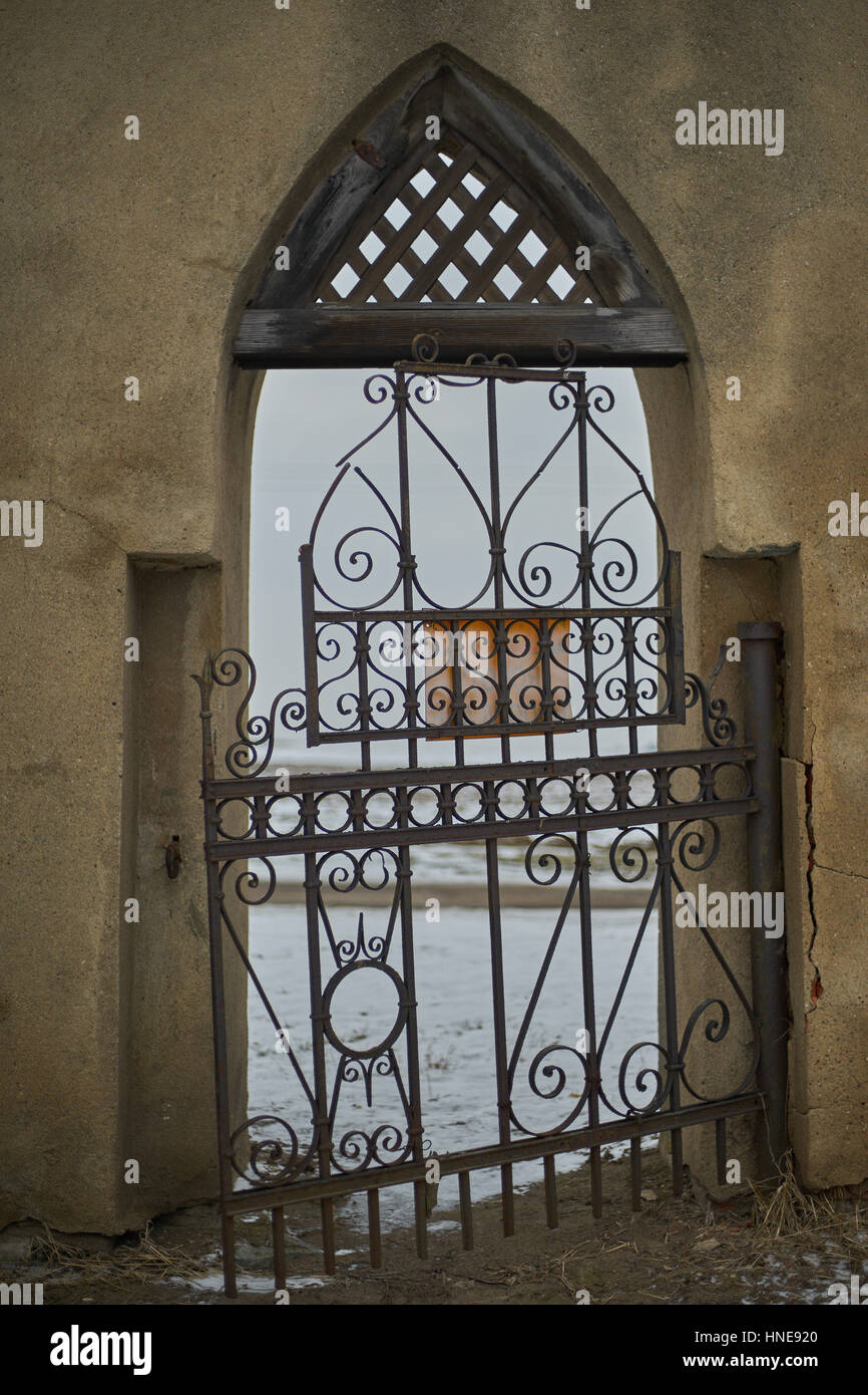 old damaged cemetery gate Stock Photo - Alamy