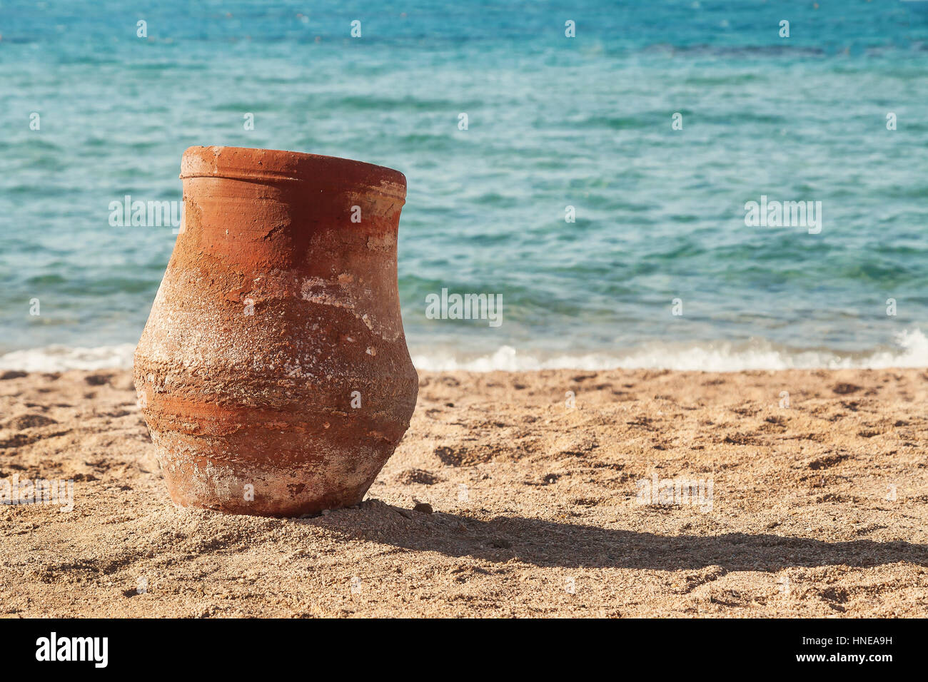Earth pitcher hi-res stock photography and images - Alamy