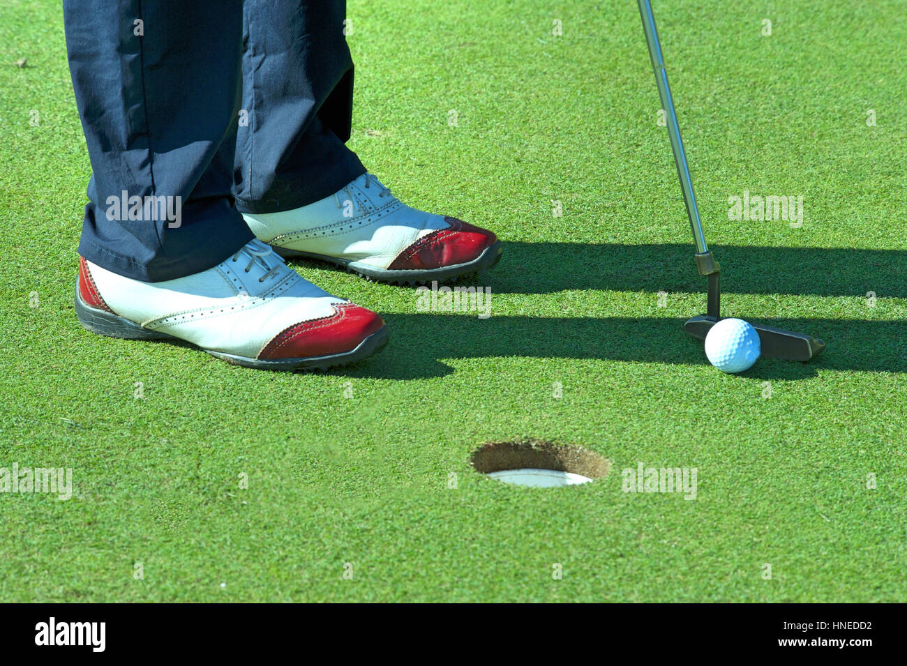Putting golf hi-res stock photography and images - Alamy