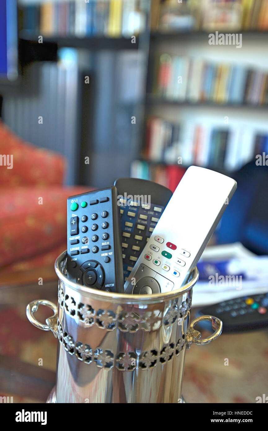 Universal remote hi-res stock photography and images - Alamy