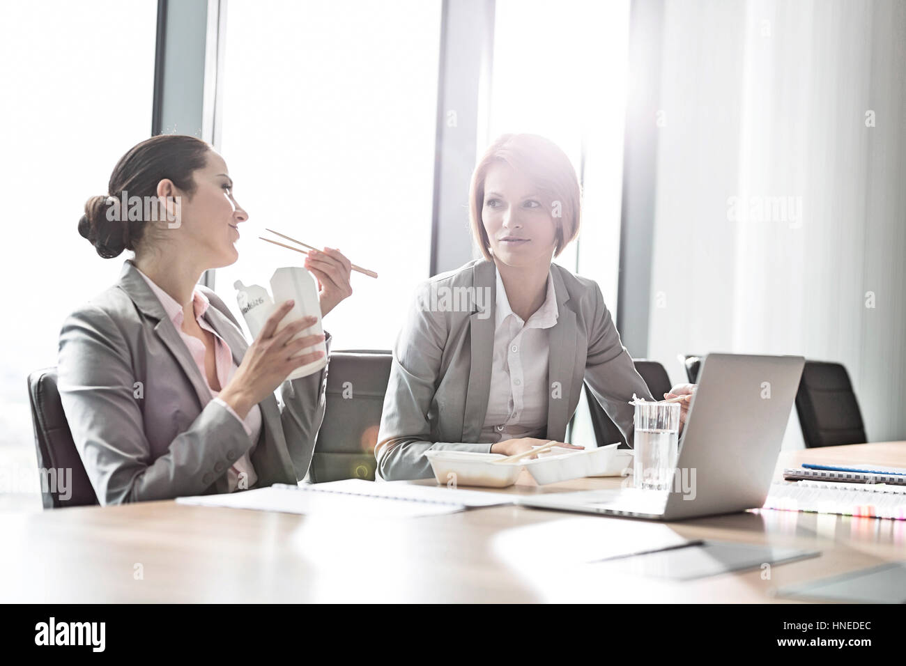 Lunch table hi-res stock photography and images - Alamy