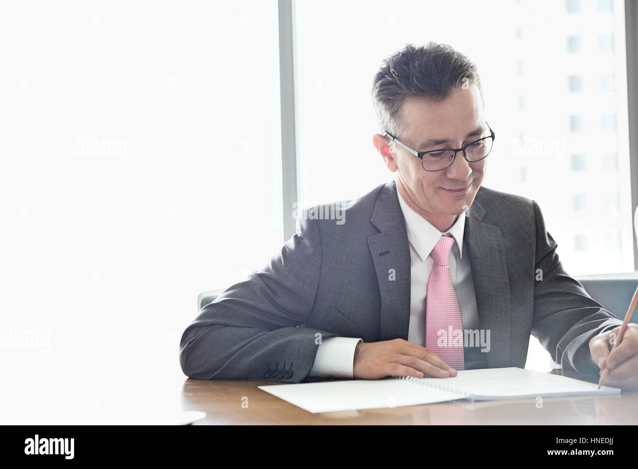 Writing at table hi-res stock photography and images - Alamy