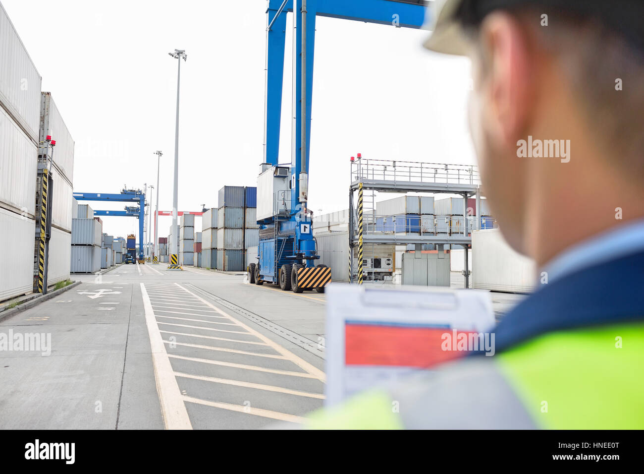 Supervisor hi-res stock photography and images - Alamy