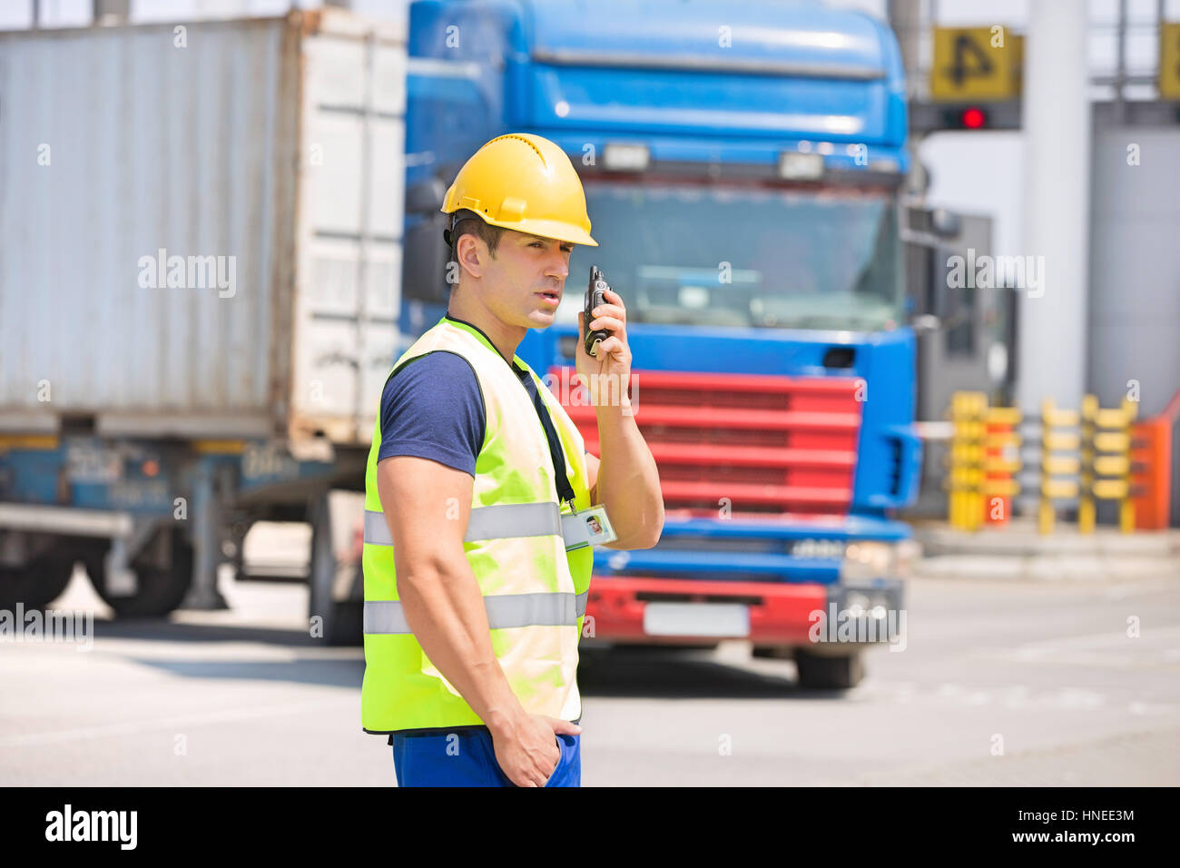 Man talking walkie talkie hi-res stock photography and images - Alamy