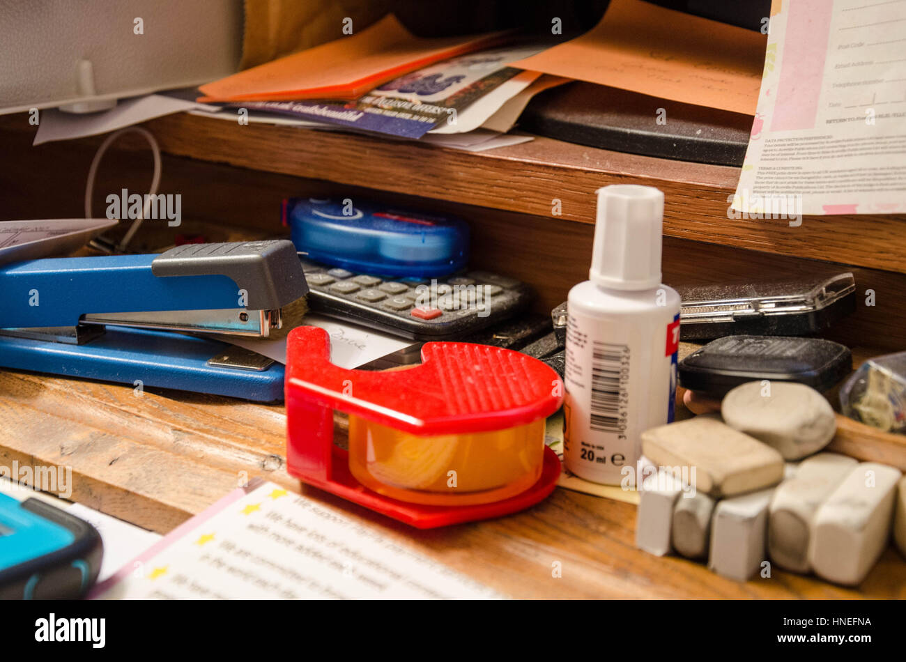 Untidy office desk hi-res stock photography and images - Alamy