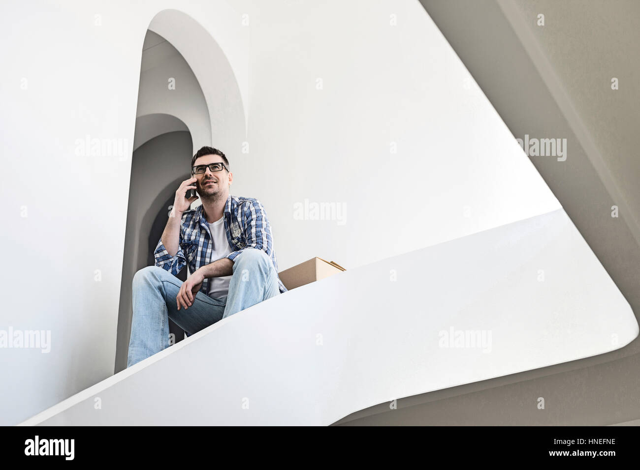 Man using cell hi-res stock photography and images - Alamy