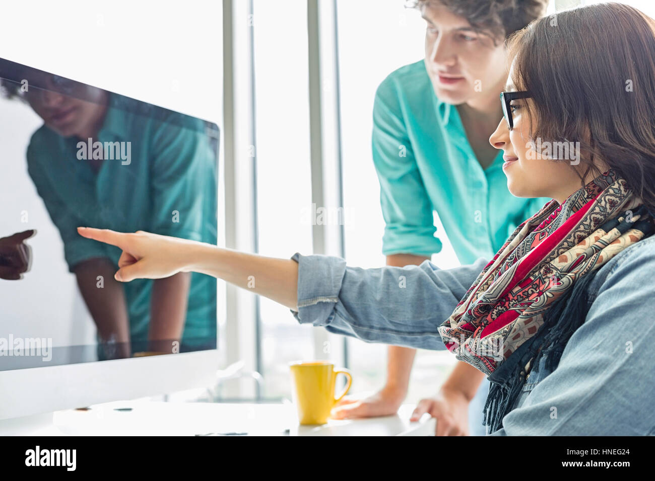 Showing something on screen hi-res stock photography and images - Alamy