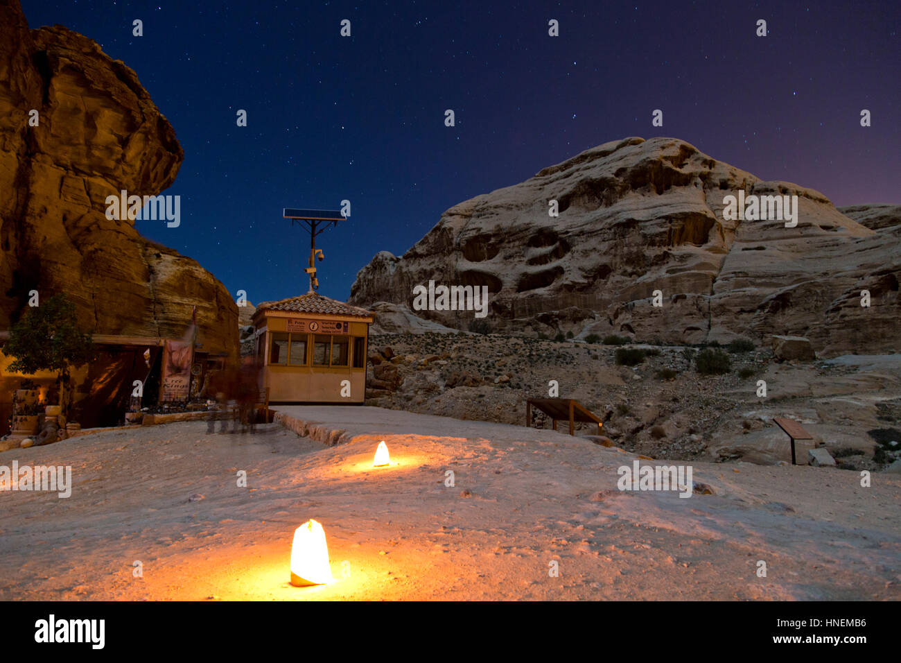 The way to Petra by candle lights Stock Photo - Alamy