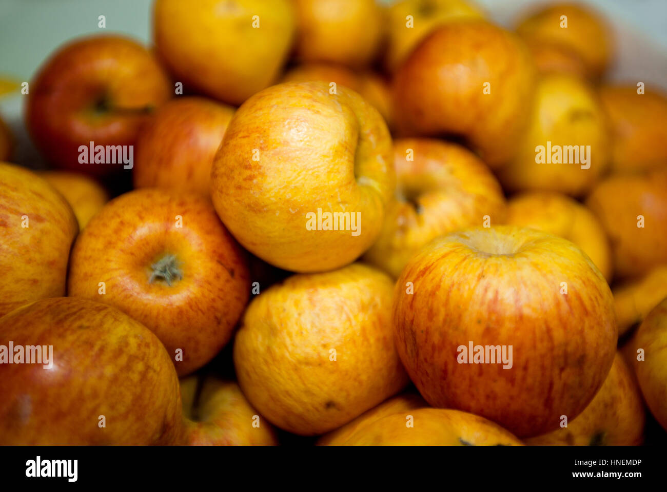 Apple fruit display hi-res stock photography and images - Alamy