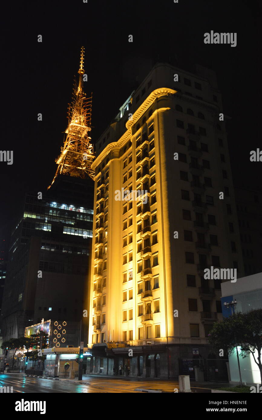 Illuminated night sky hi-res stock photography and images - Alamy
