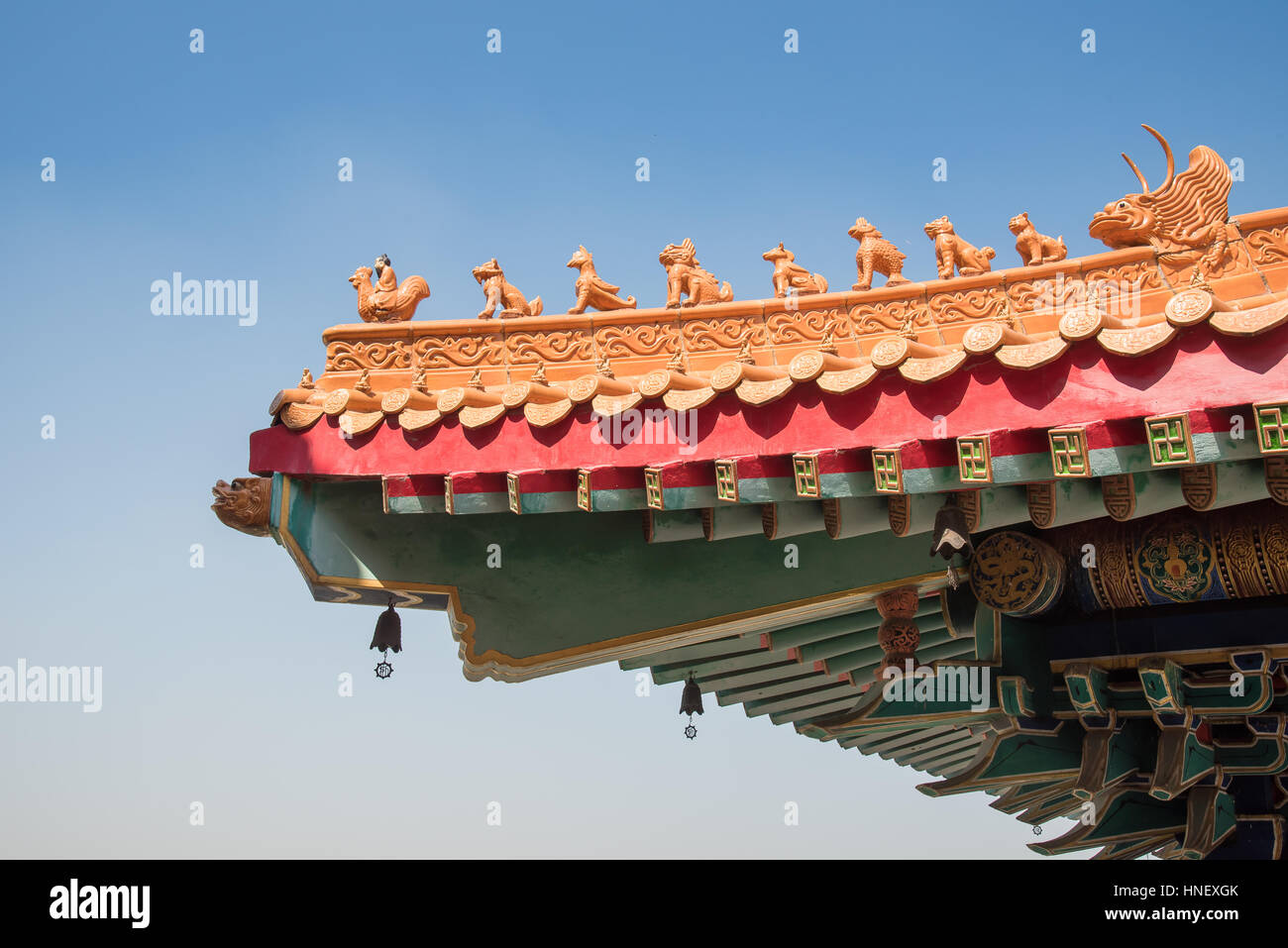 Chinese temple roof texture hi-res stock photography and images - Alamy