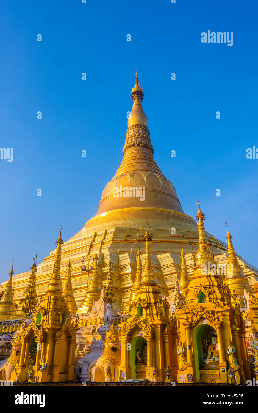 Golden Shwedagon Pagoda, main stupa, stupa, Shwedagon Paya, Shwedagon ...