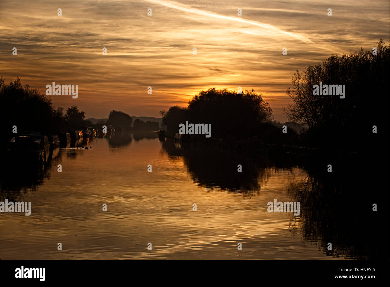Slimbridge gloucestershire sharpness canal hi-res stock photography and ...