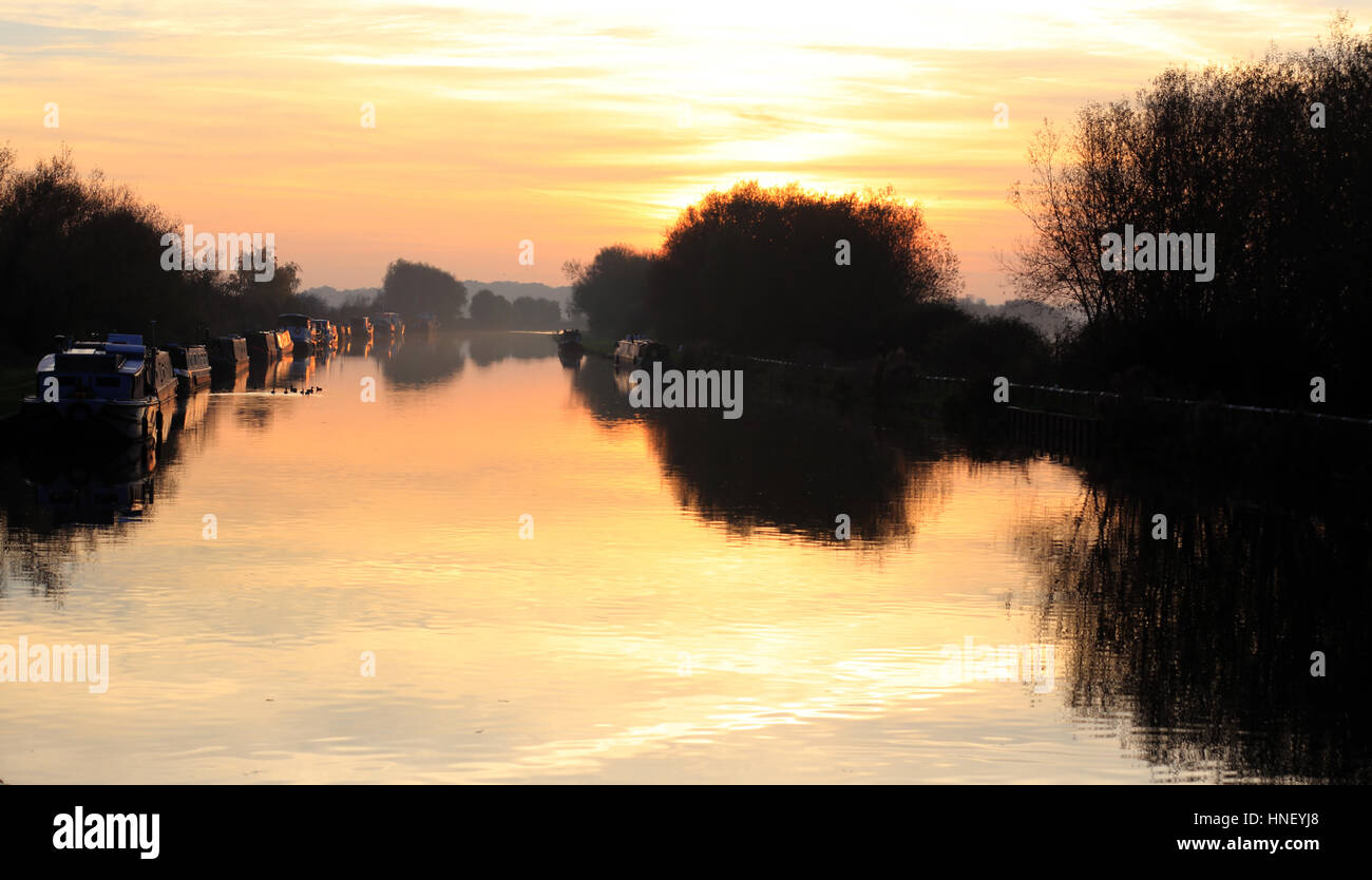 Gloucester and sharpness canal bridge hi-res stock photography and ...