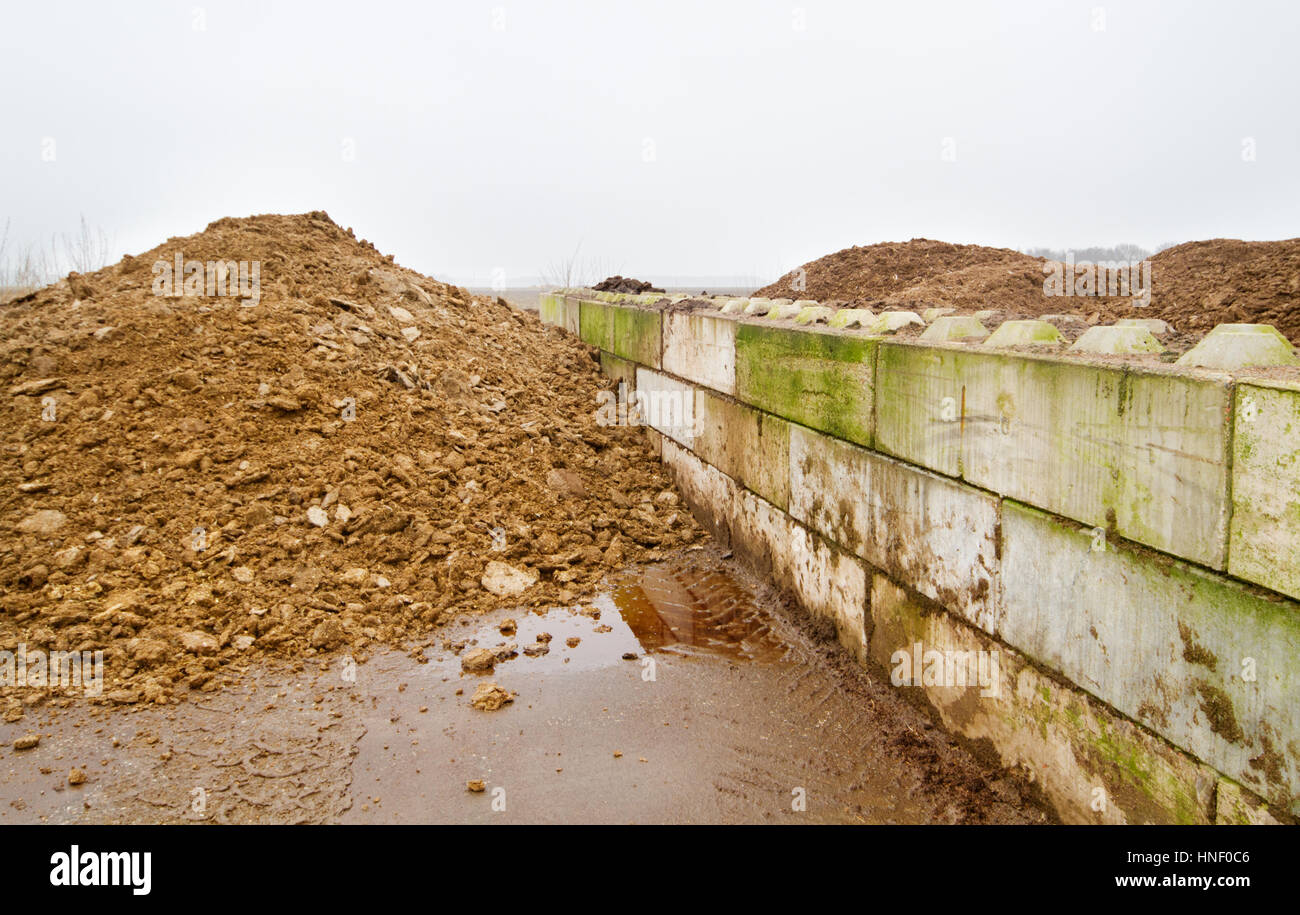 Chicken manure hi-res stock photography and images - Alamy