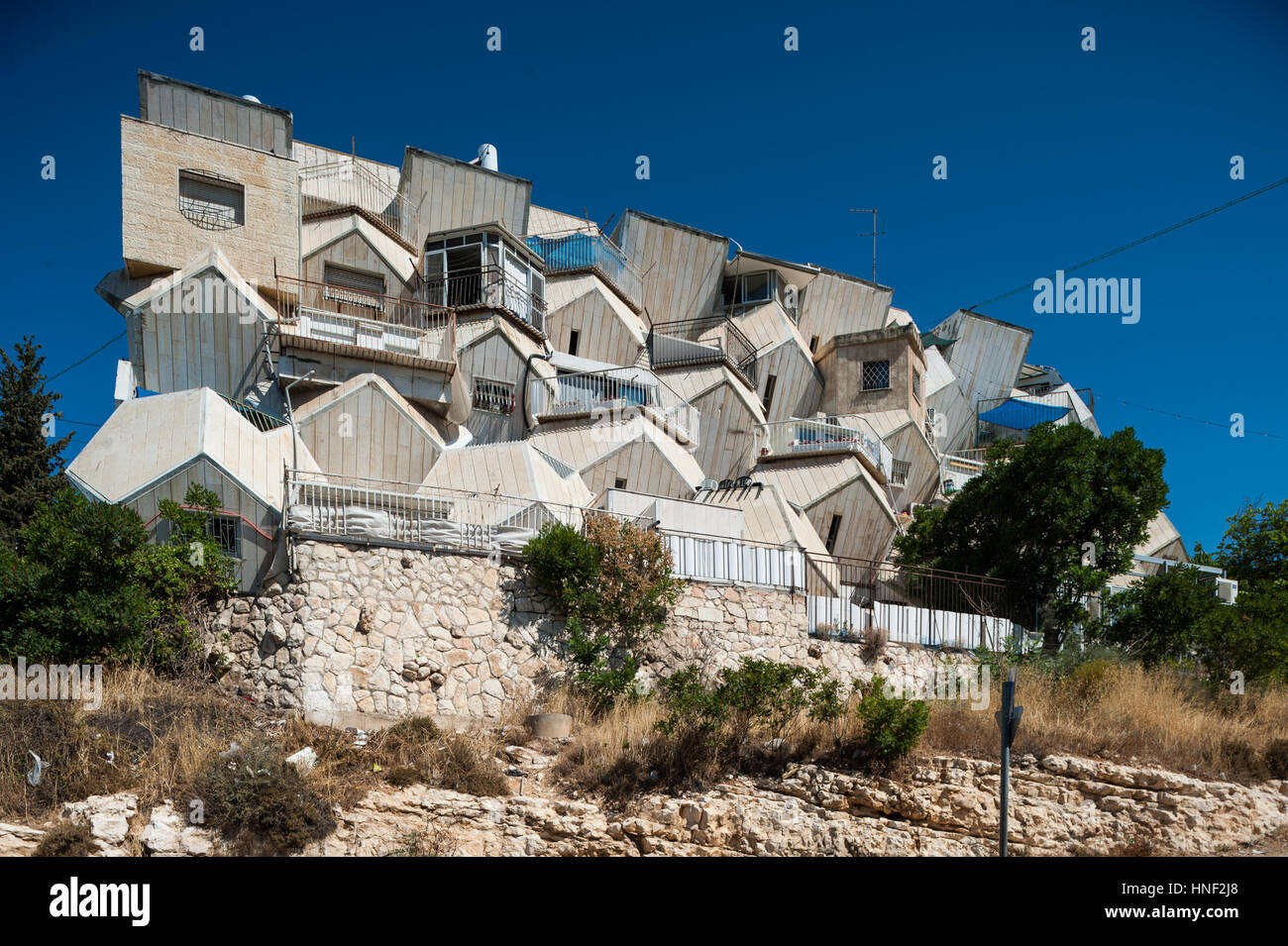 Israel, Jerusalem, Ramot polin building designed by Zvi Hecker Stock ...