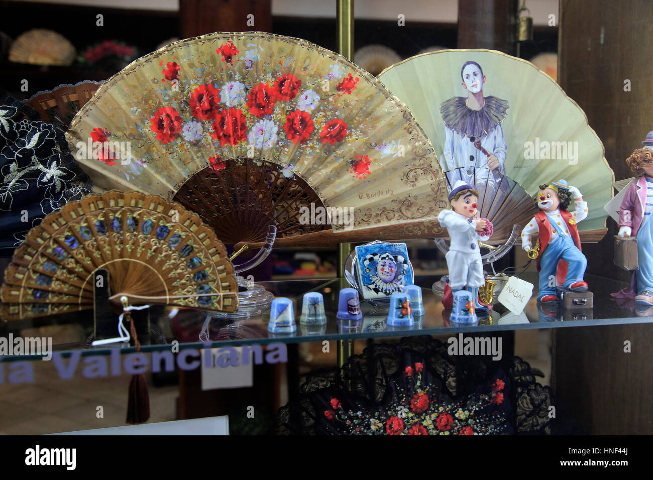 Traditional spanish fans hi-res stock photography and images - Alamy