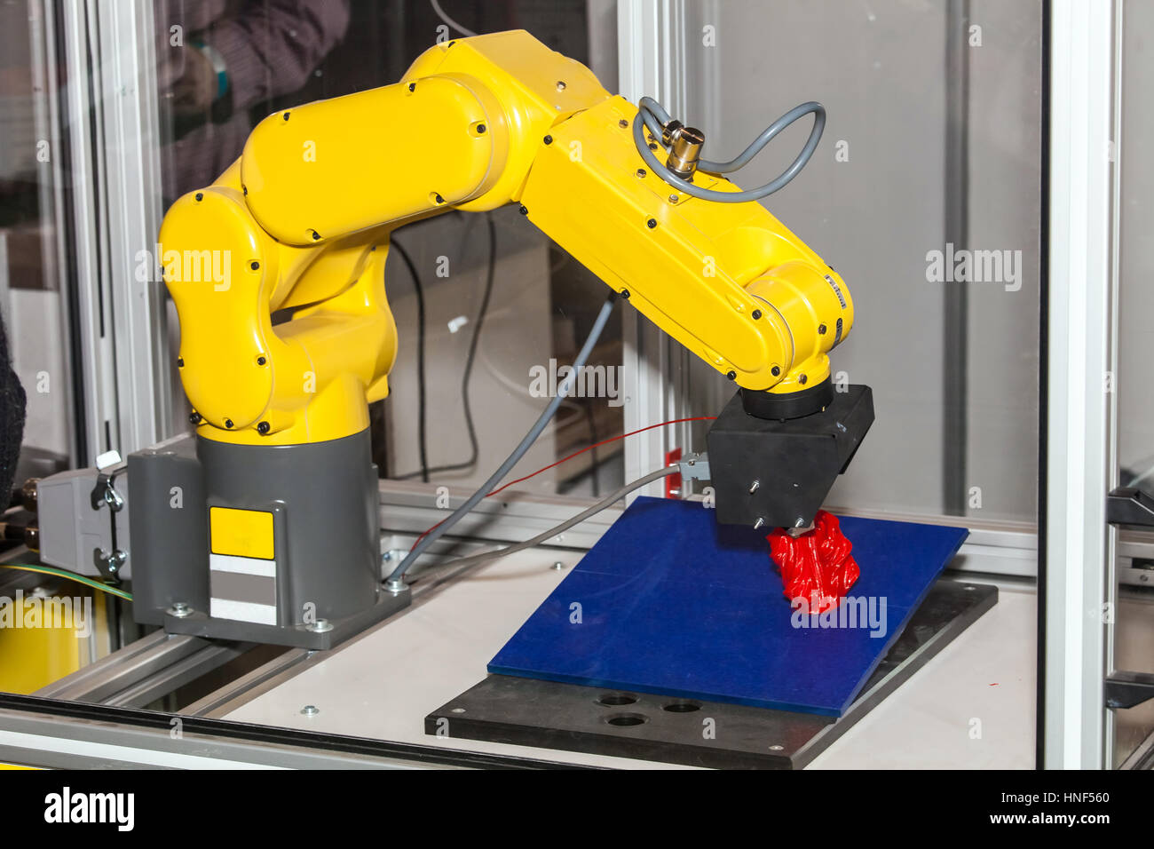 Robot 3d printer printing Stock Photo - Alamy