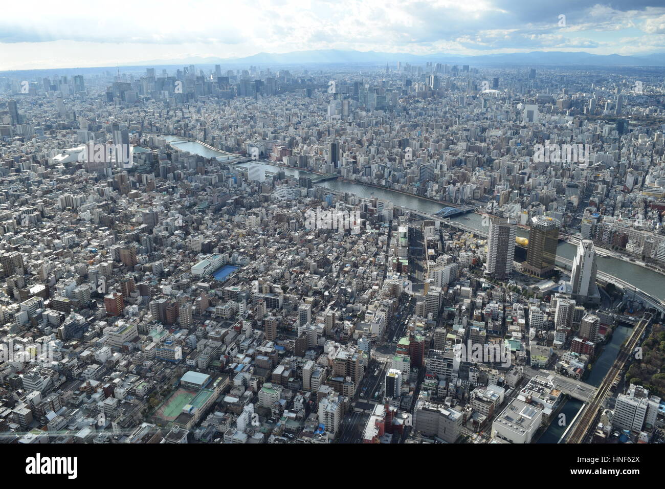 Tokyo city skyline hi-res stock photography and images - Alamy