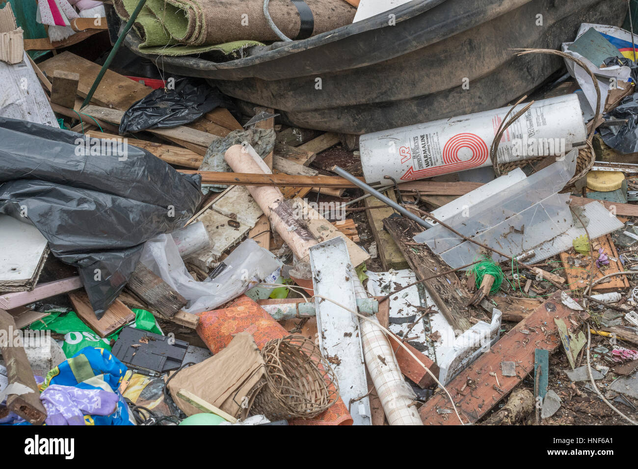 Rubbish bin and contents hi-res stock photography and images - Alamy