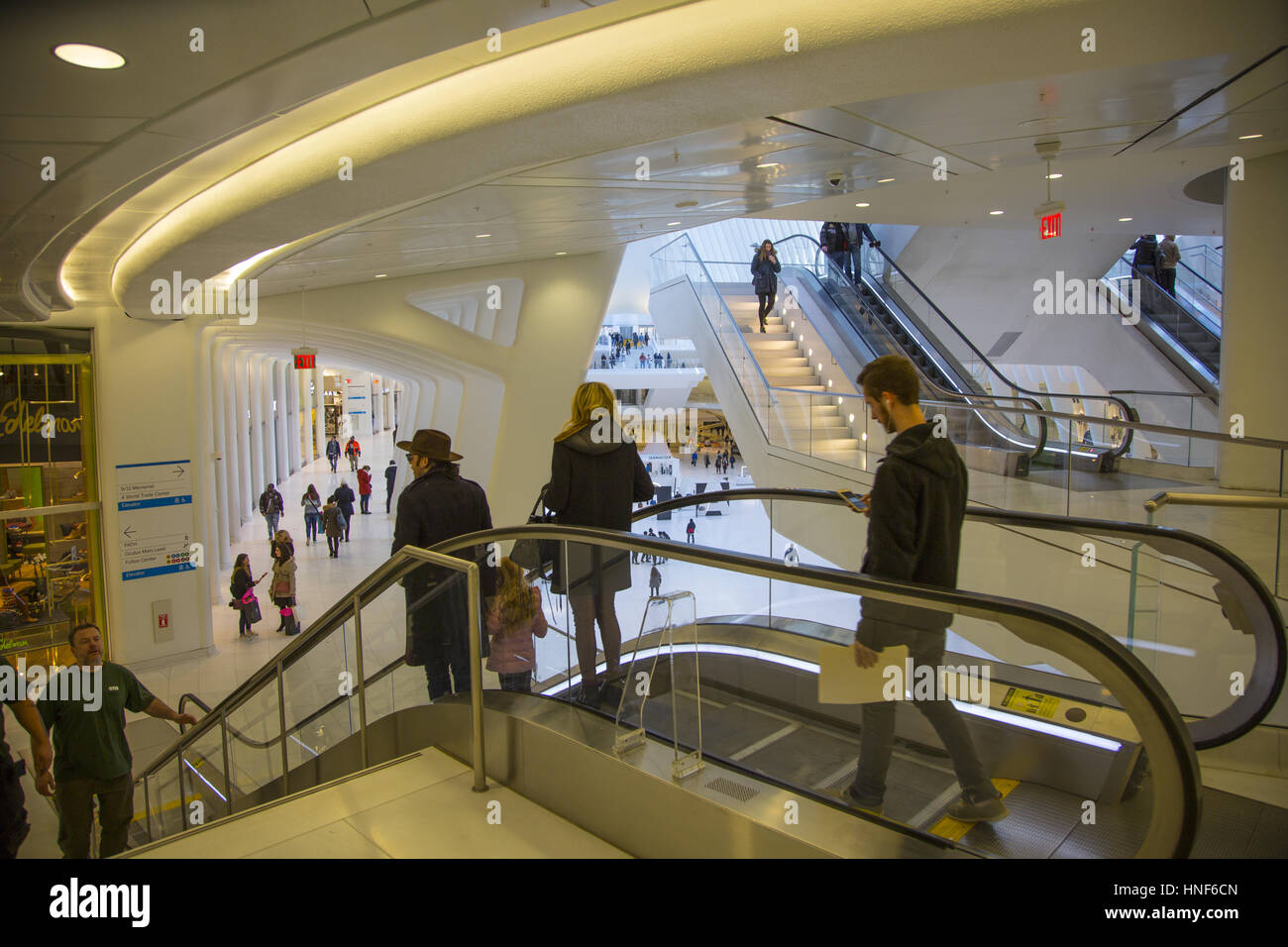 Escalators shopping center hi-res stock photography and images - Alamy