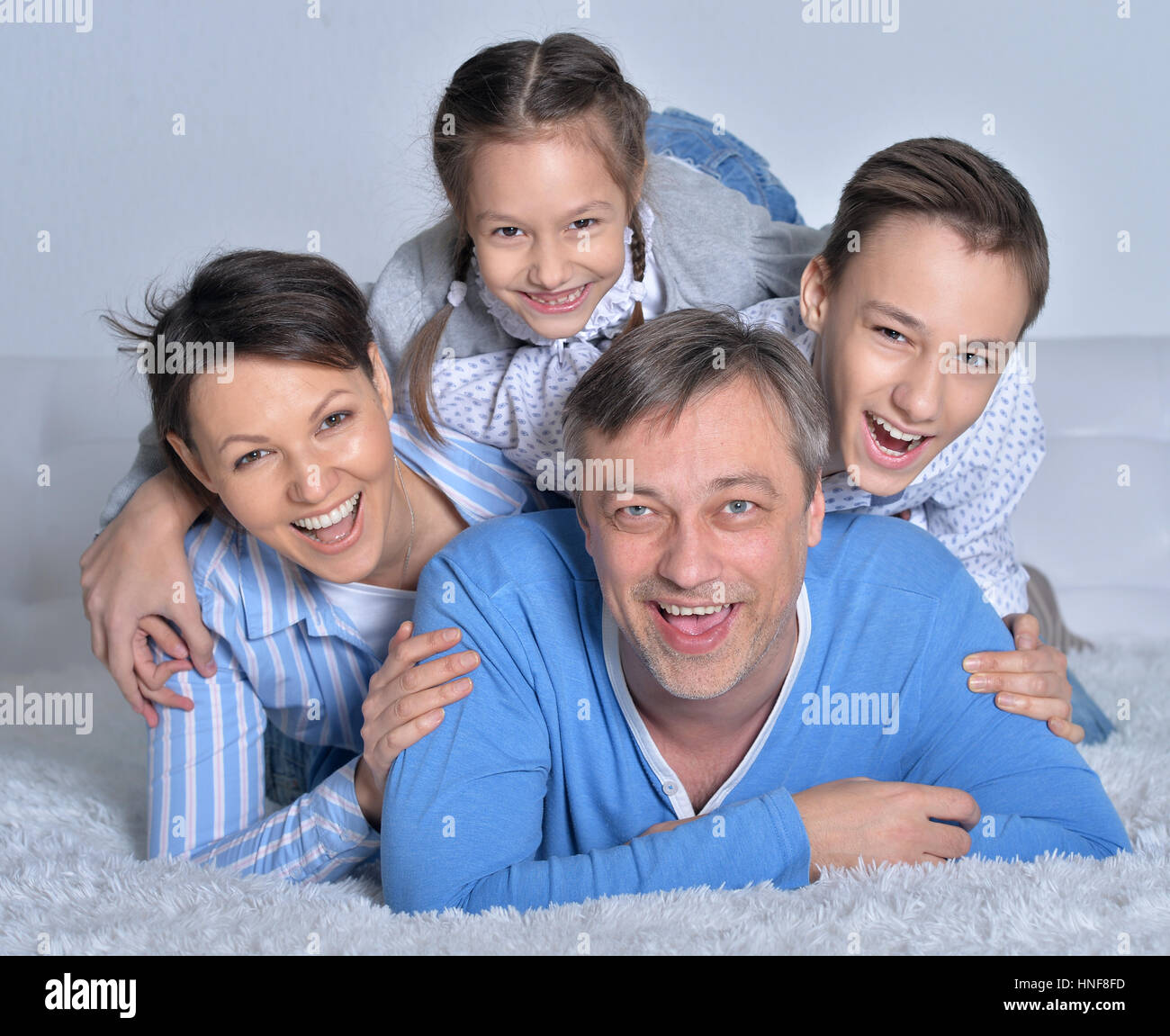 Smiling father cute children hi-res stock photography and images - Alamy