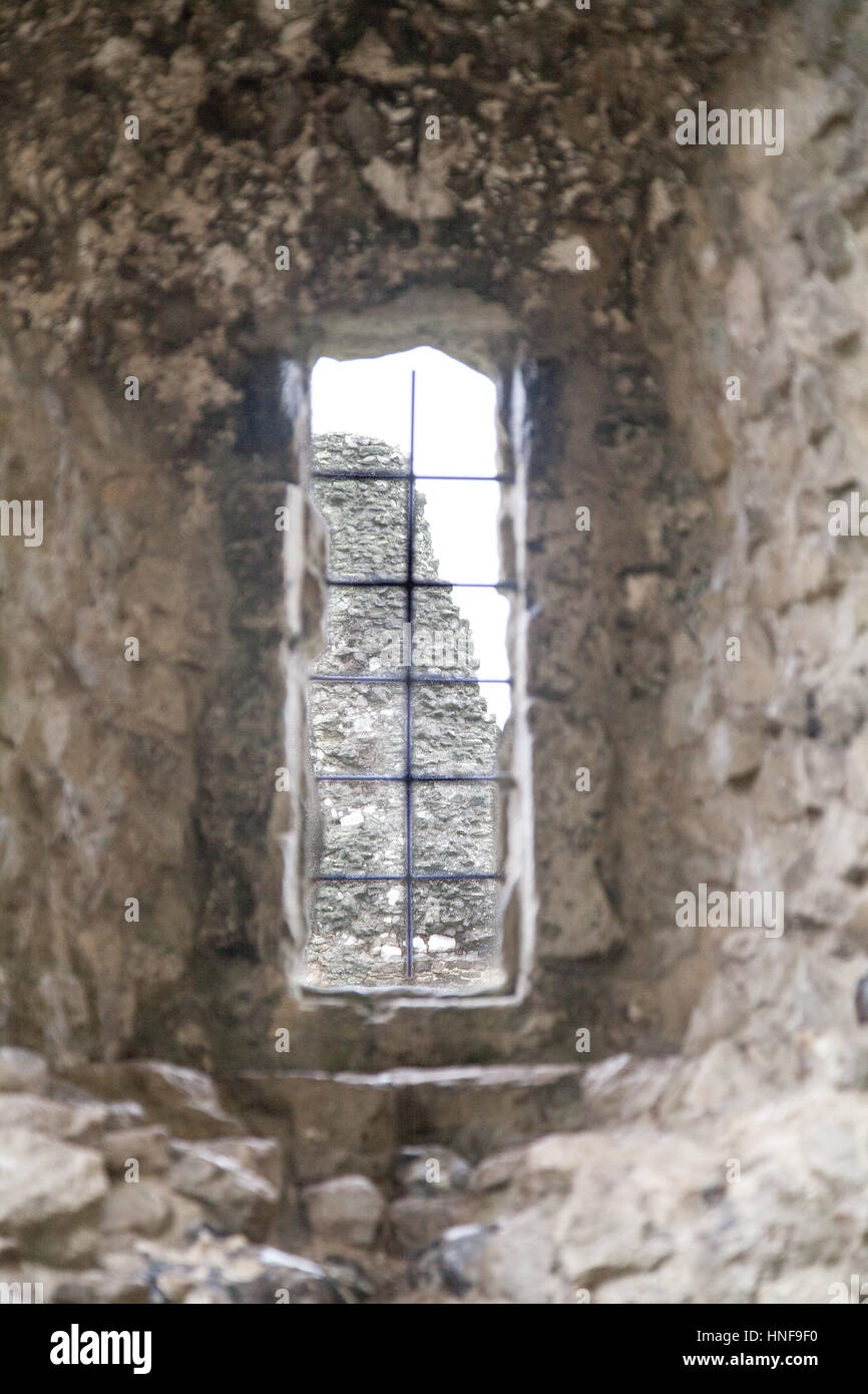 Old castle window hi-res stock photography and images - Alamy