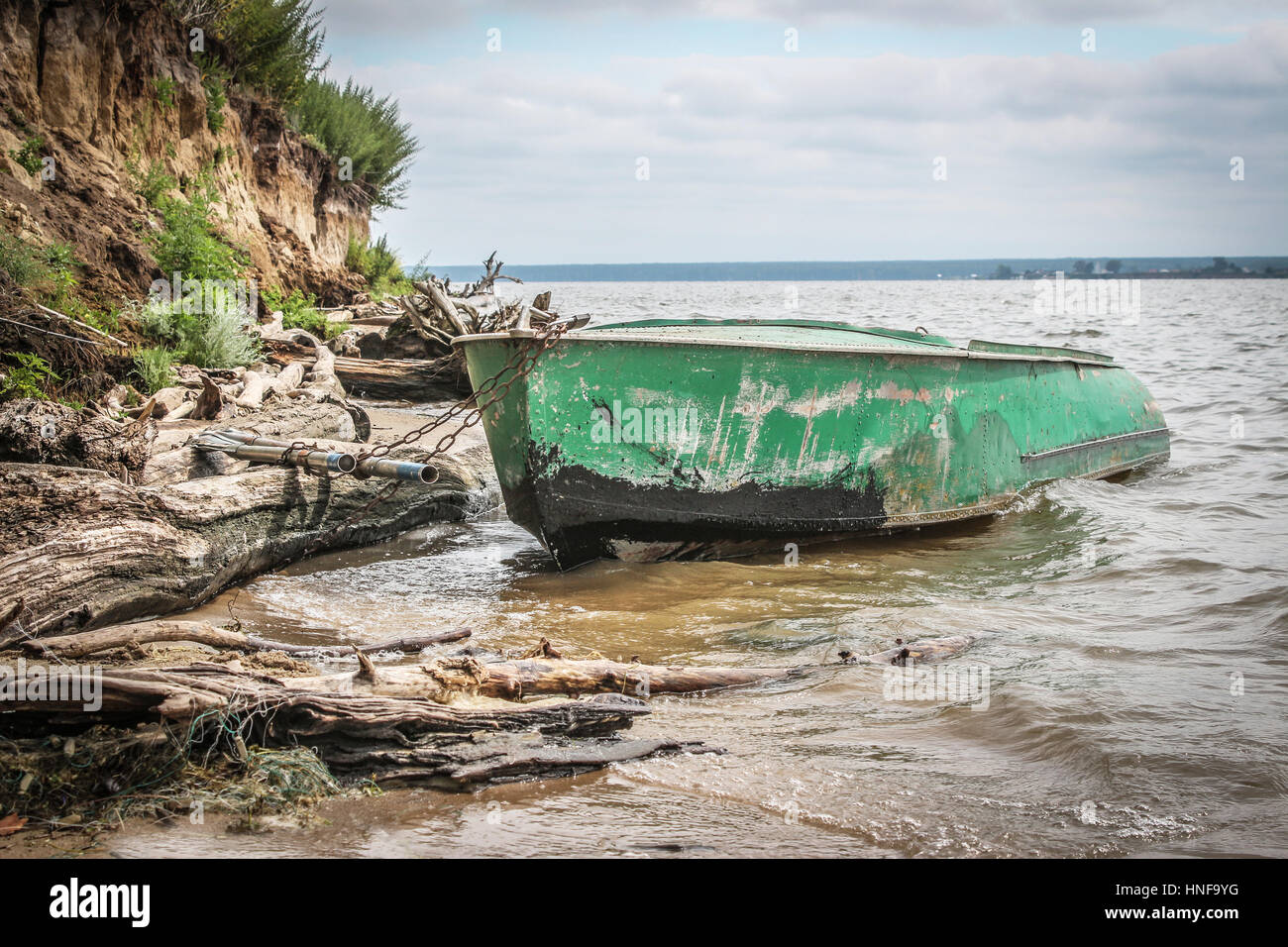 An old green boat hi-res stock photography and images - Alamy