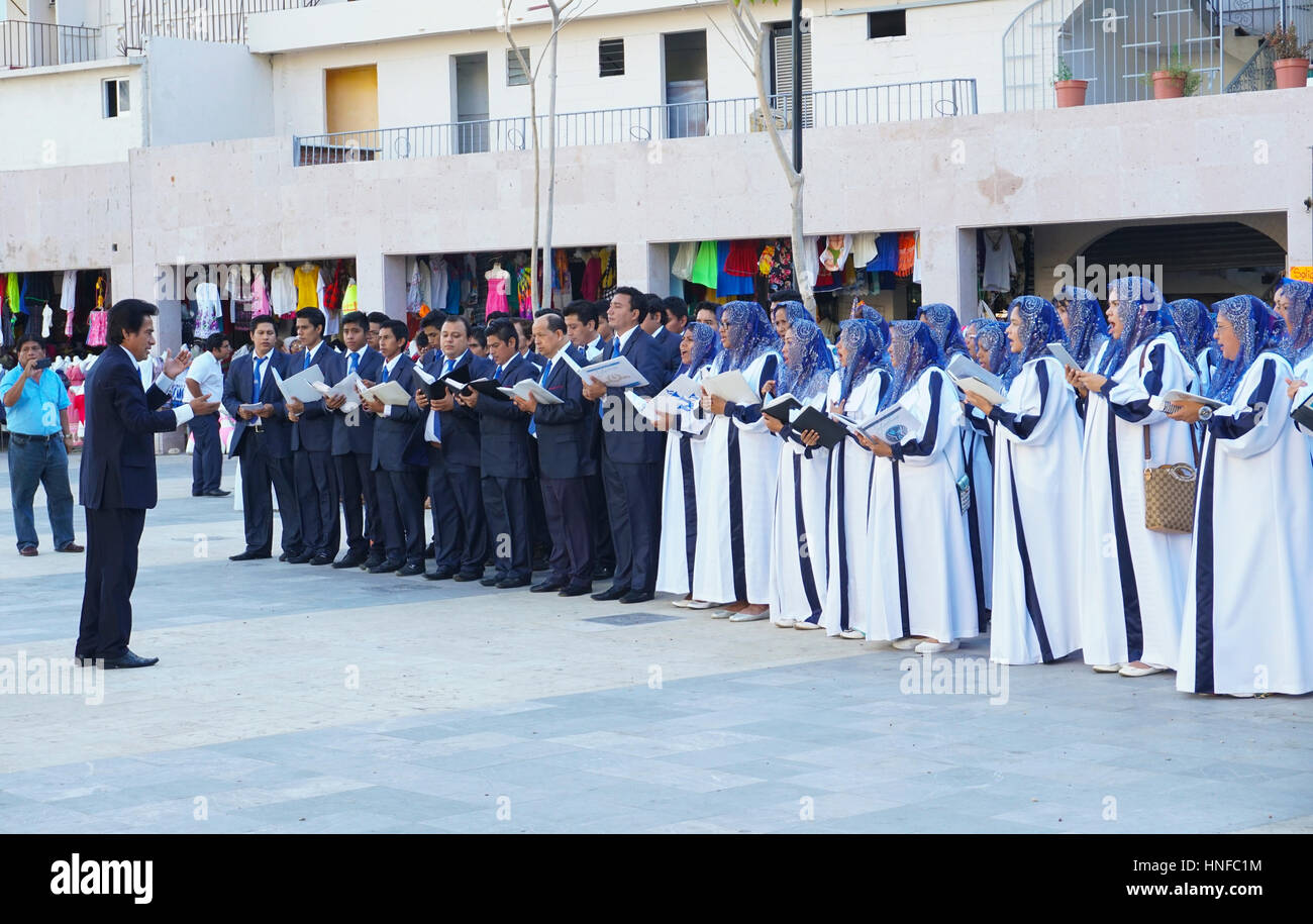 La Luz del Mundo church choir singing in the Zocalo in Acapulco, Mexico ...