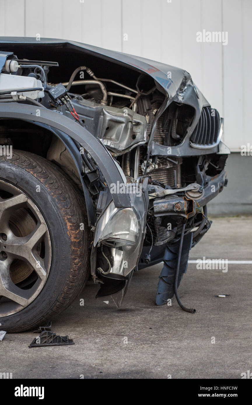 Wrecked bmw hi-res stock photography and images - Alamy