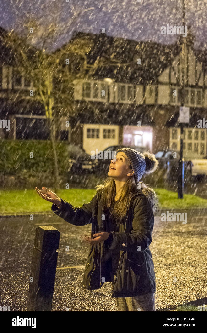 Snow starts to fall in Balham, London. Featuring: Atmosphere, View ...