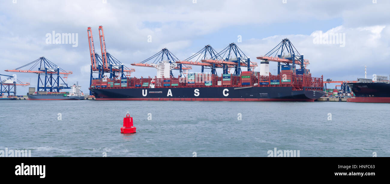 ROTTERDAM, NETHERLANDS - MAY 14, 2016: UASC Container ship being ...