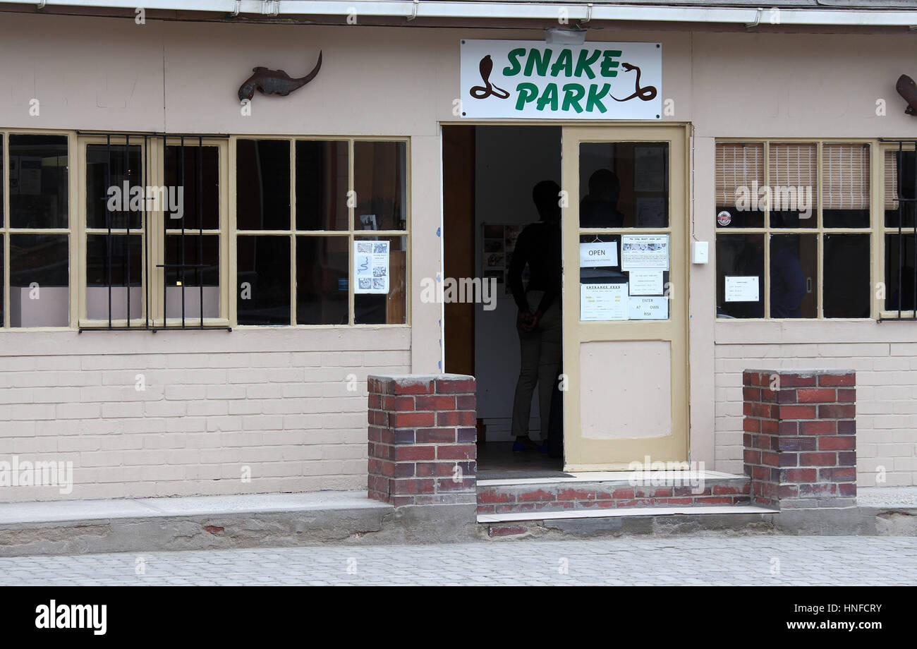 Snake park hi-res stock photography and images - Alamy